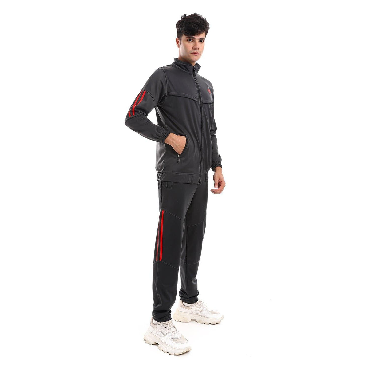Men training suit with front pockets with 3 Lines – CAESAR